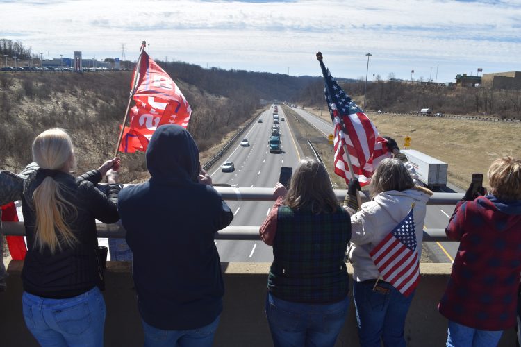 SLIDESHOW: Freedom Convoy Heads Past The Highlands On Its Way To ...